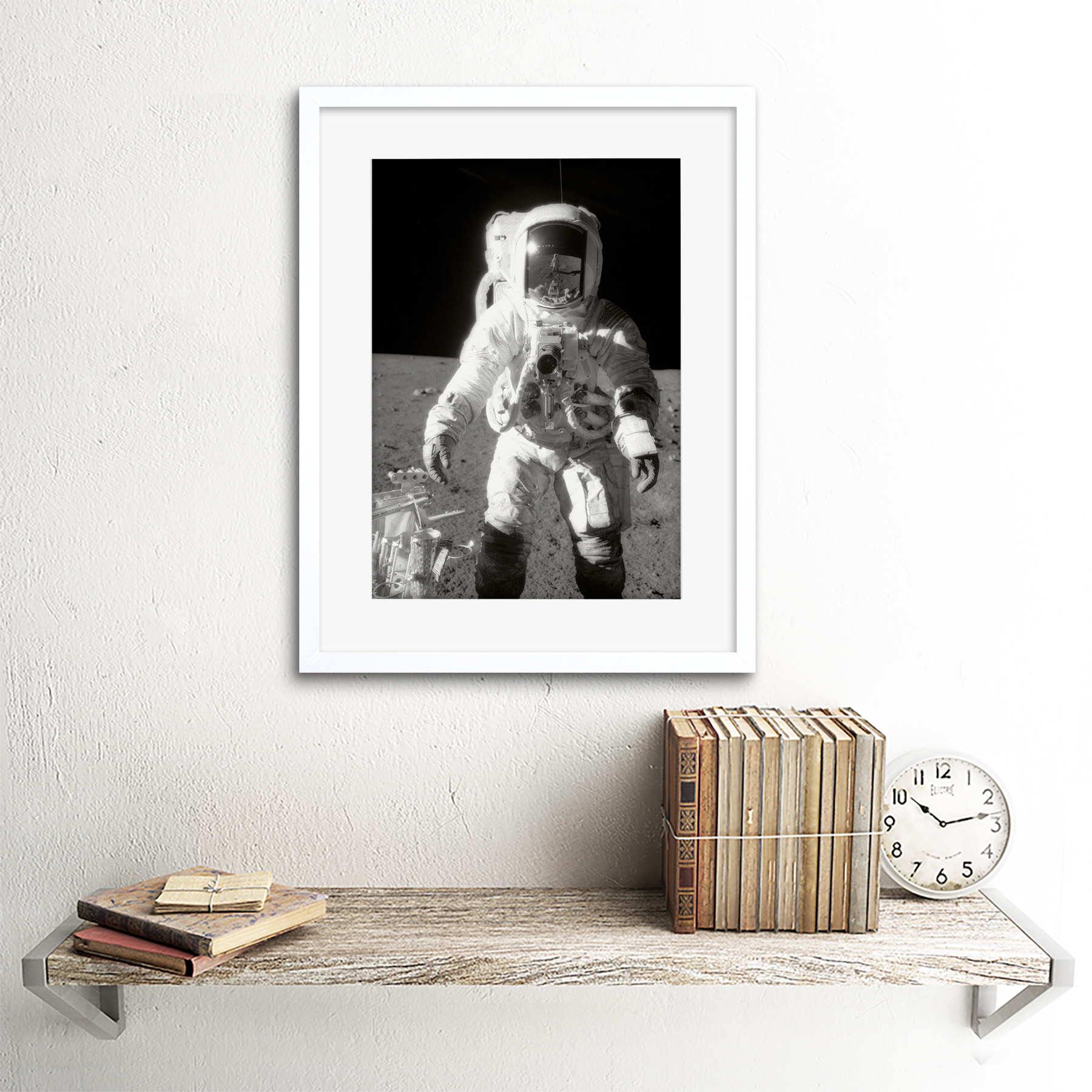 MOON LANDING ASTRONAUT SPACEMAN BLACK FRAME FRAMED ART PRINT PICTURE ...