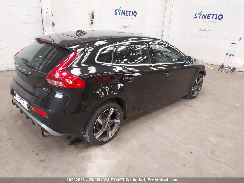 2015 VOLVO V40 T2 R-DESIGN 1969cc TURBO PETROL MANUAL 6 Speed 5 DOOR ...