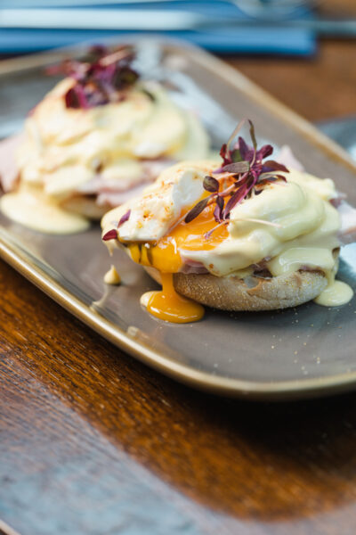 Food & Drink - The Albyn Bar & Restaurant