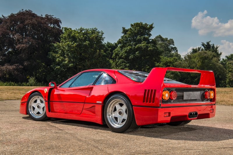 Used Ferrari F40 finished in Rosso Corsa | Steve Hurn Cars