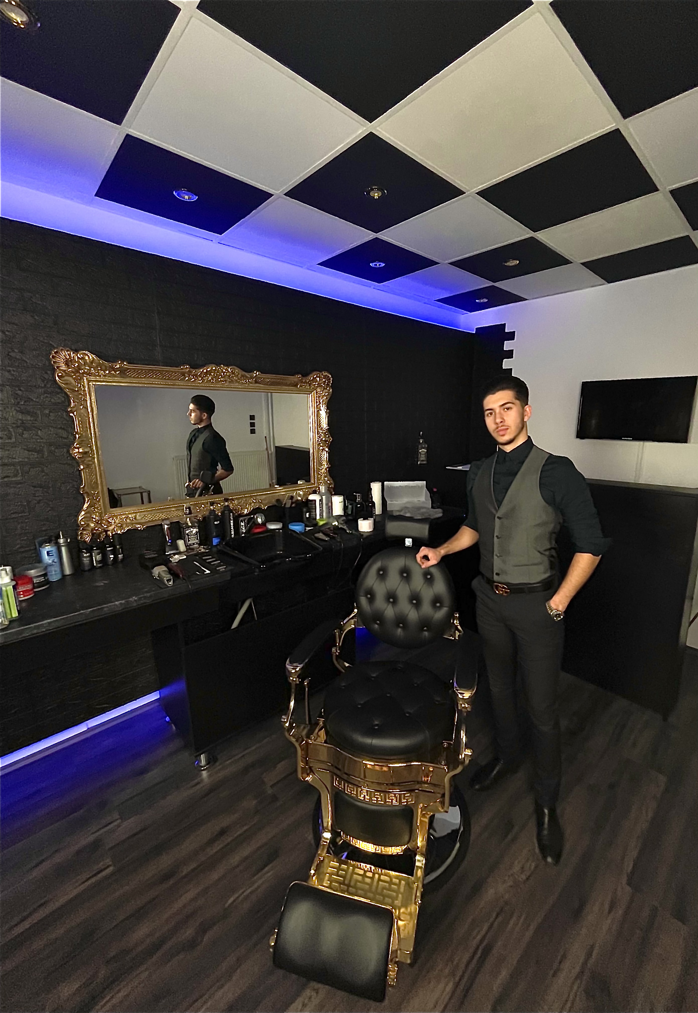 HANK'S. Barber Shop | Foglalás | Barbercloud