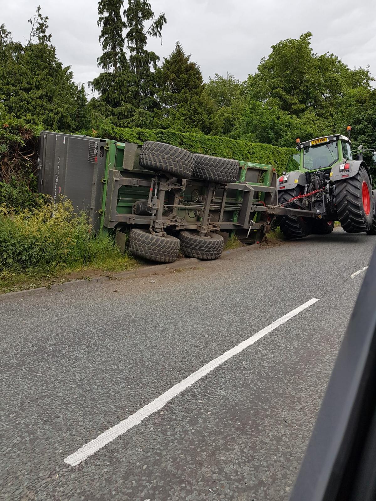 Overturned trailer causes road closure in Northumberland - Agriland.co.uk