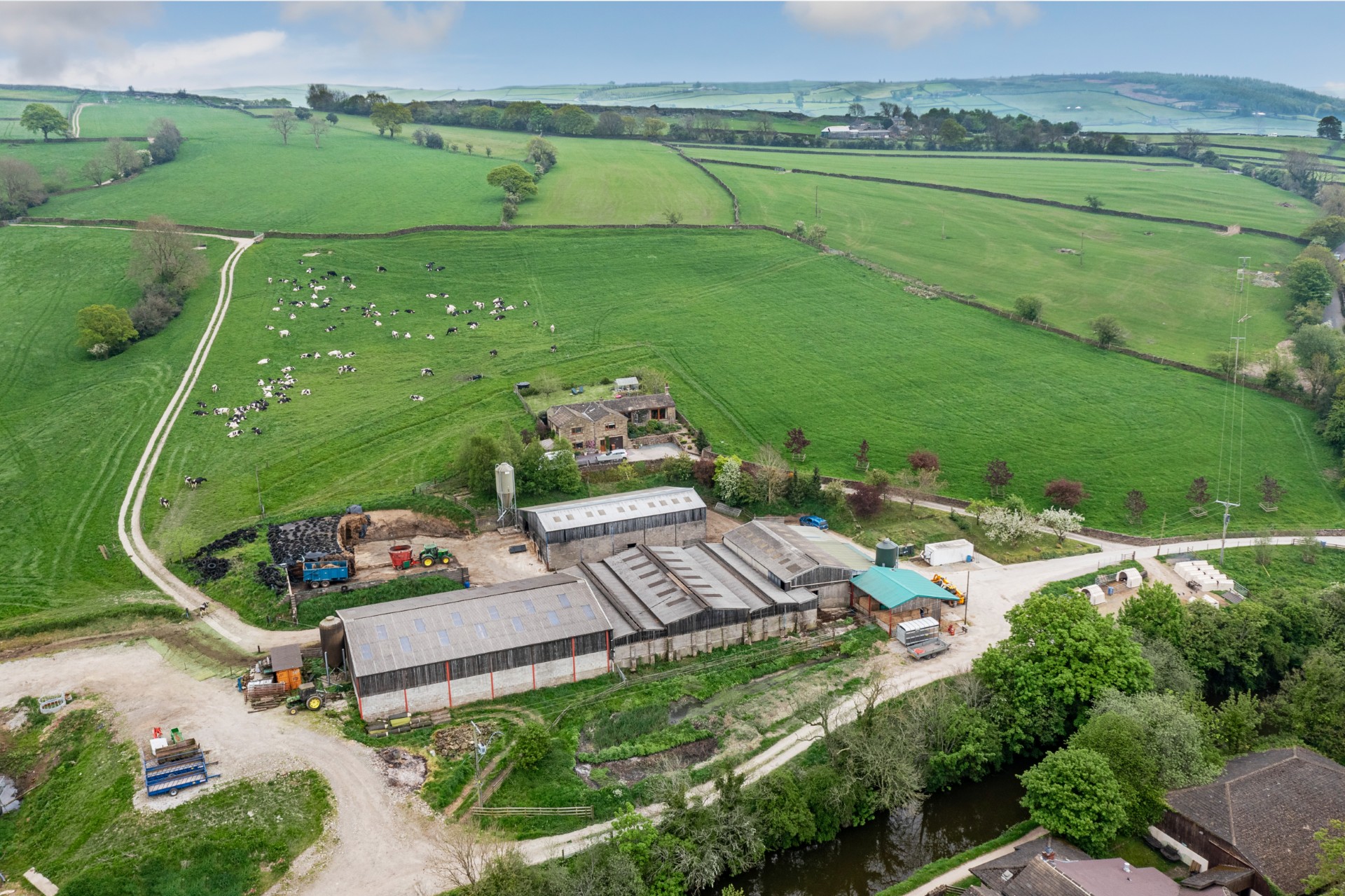 'Diverse and desirable' Aire Valley dairy farm comes to the market ...