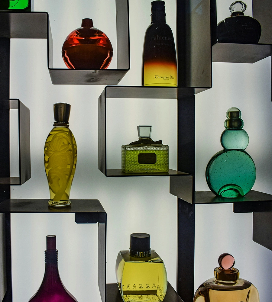 Seasonal Scent Switch: Why It’s Essential for Your Perfume Collection ...