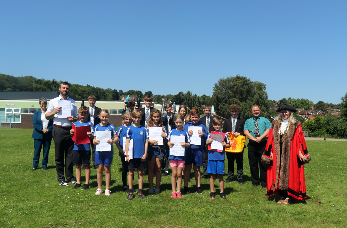 Schools join 'pointless plastic' challenge | What's What Magazine