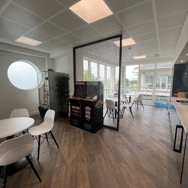 Serviced Office The Beehive, Beehive Ring Road, Crawley, RH6 0PA ...