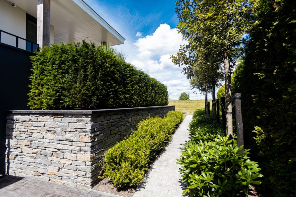 Garden with height differences - HOOG.design - Exclusive living inspiration