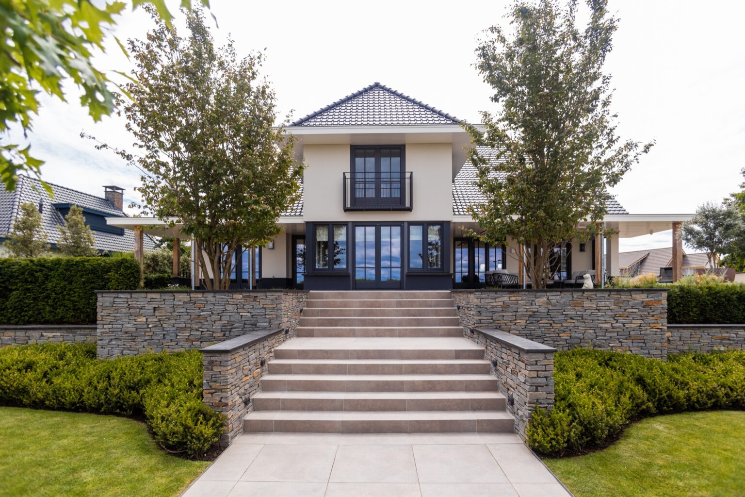 Garden with height differences - HOOG.design - Exclusive living inspiration