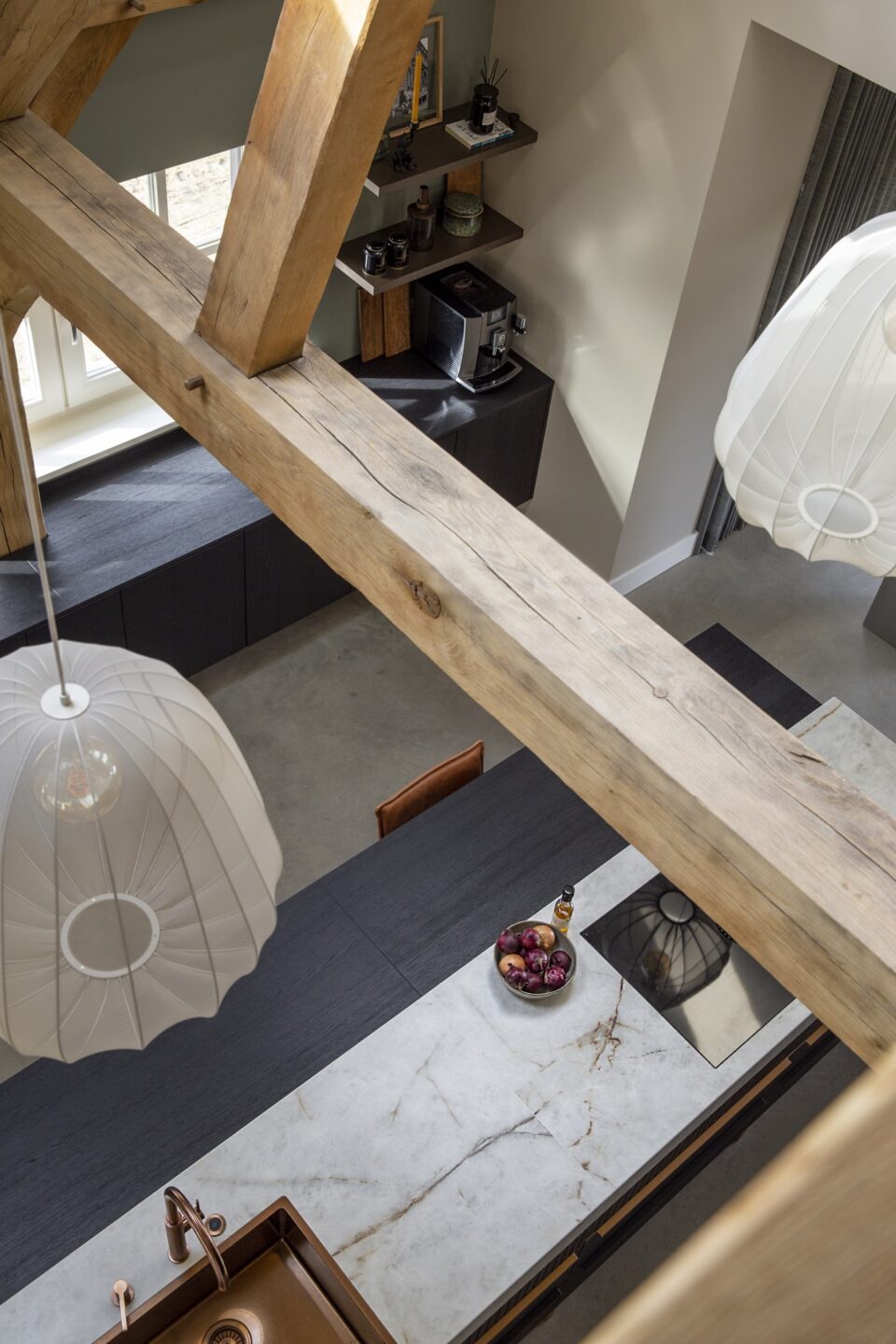 Newly built farmhouse-style house with flattened concrete floor - HOOG ...