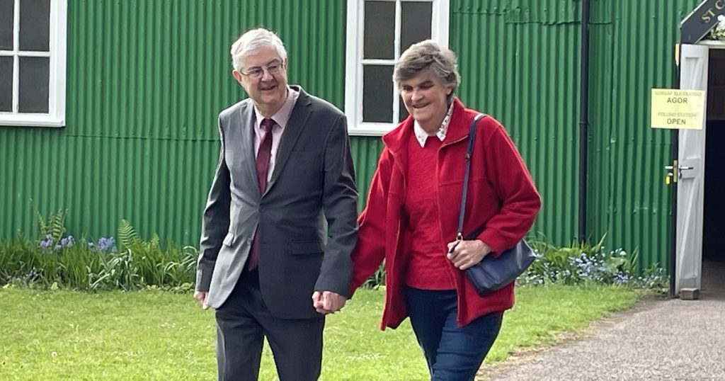 Welsh Government confirms sudden death of First Minister's wife