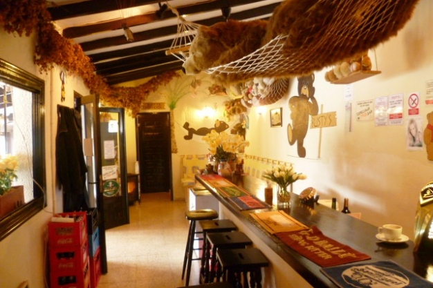 Rusty's Bar & Restaurant | Live Music Bars in Moraira