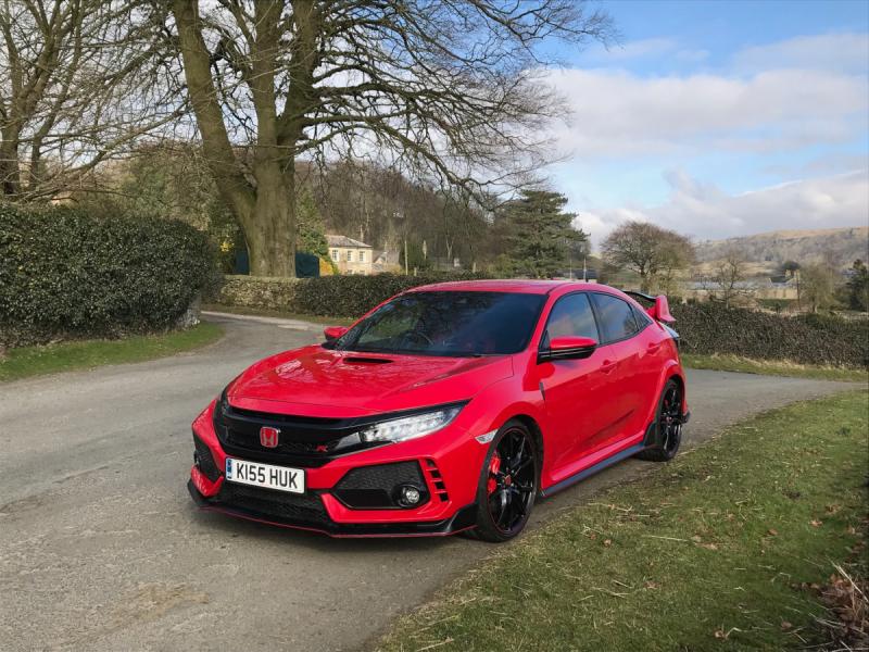 Honda Civic Type R – Hot Hatch Heaven