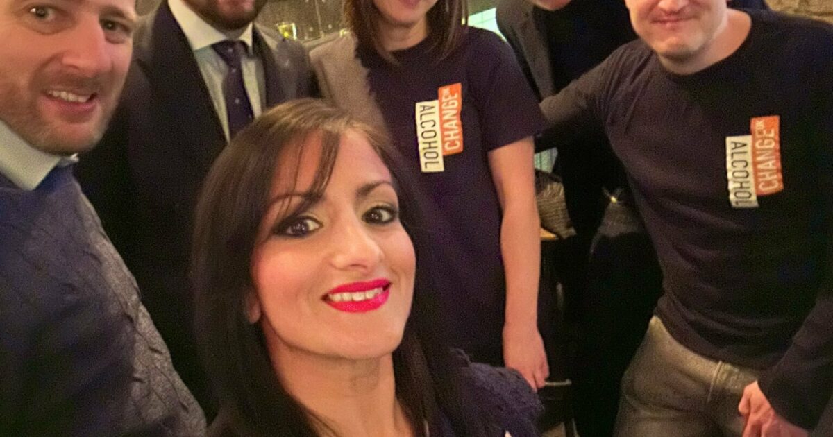 Pop-up poured over new sober rocks | Alcohol Change UK