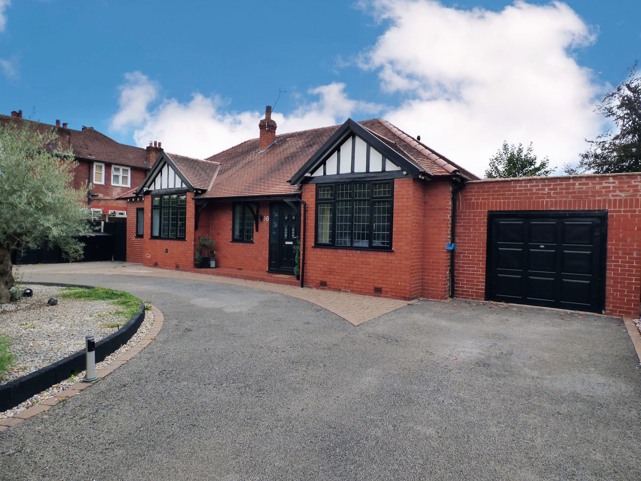 Properties for sale, or to let, page 1 - Ian Tonge