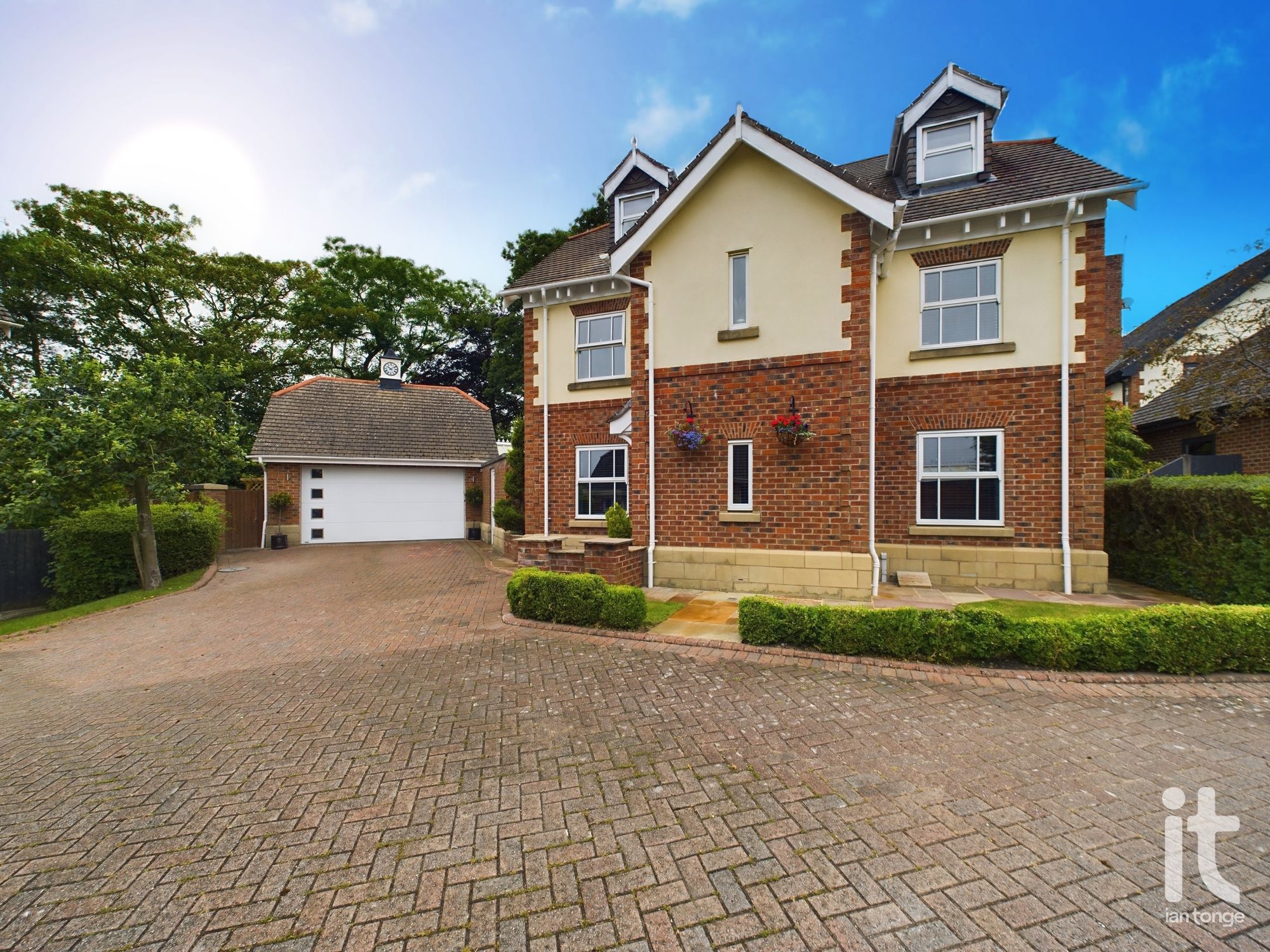 Properties for sale, or to let, page 1 - Ian Tonge