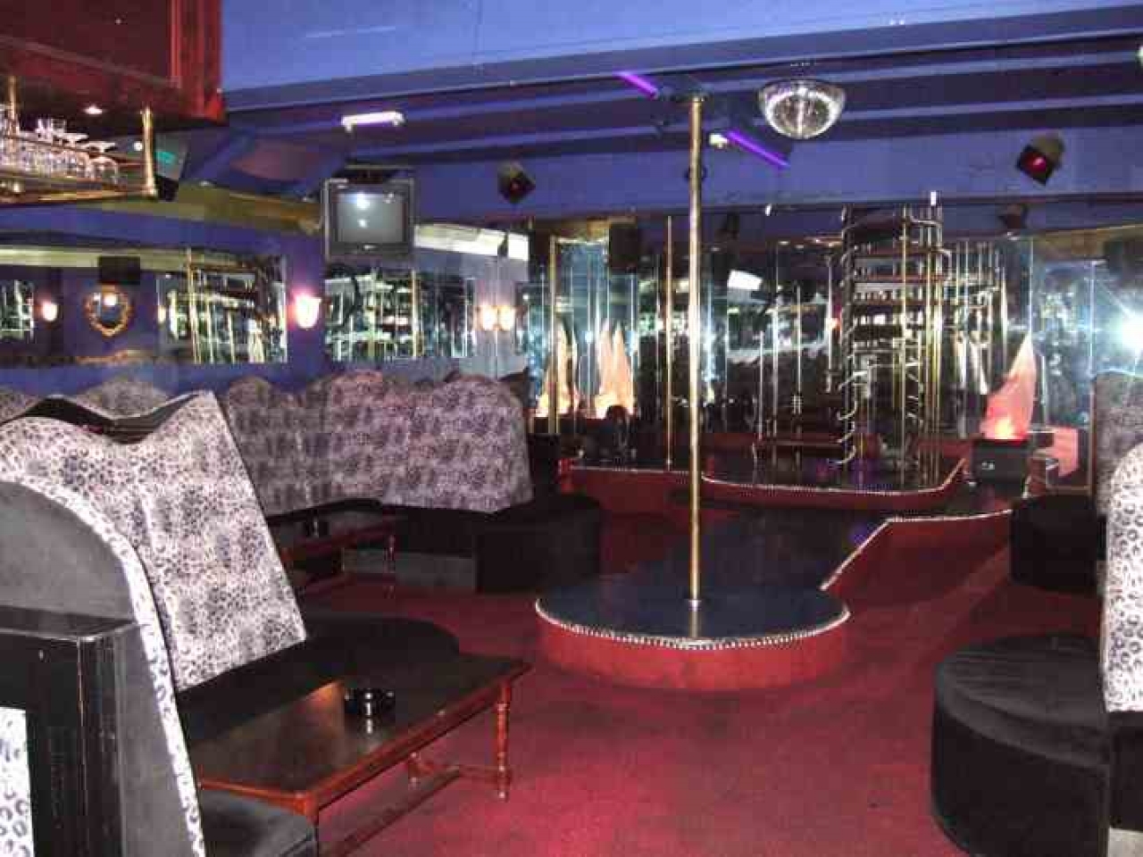 Night Clubs To Rent in 53 Albert Road, Blackpool, FY1
