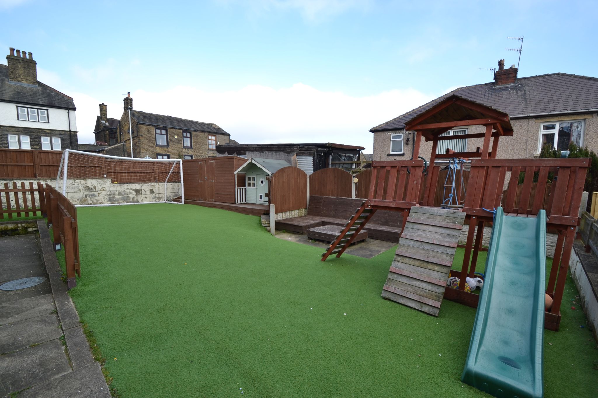 4 Bedroom Semi-detached House For Sale in 1 Kingston Grove, Thackley, BD10