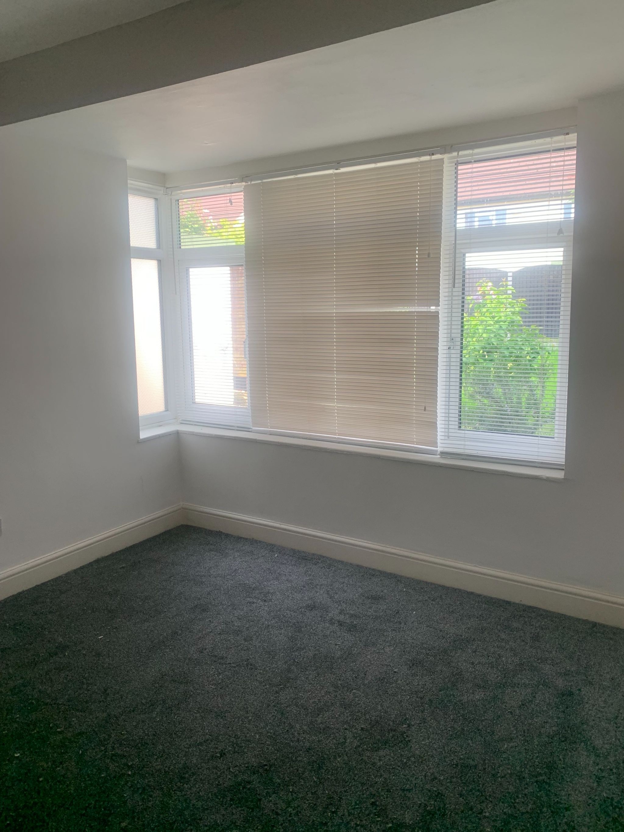 3 Bedroom Mid Terraced House To Rent in 9 Crowland Road, Manchester ...