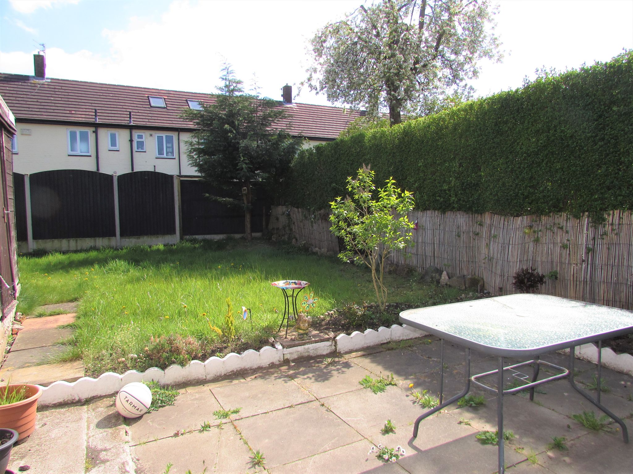 3 Bedroom Mid Terraced House To Rent in 9 Crowland Road, Manchester ...