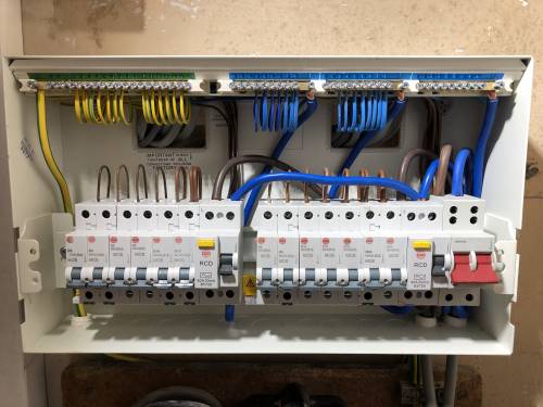 EPI ELECTRICAL LTD - Electrician in London